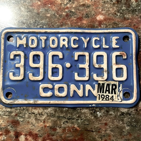 conneticut | Wall Decor | Vintage Motorcycle License Plate 984 | Poshmark